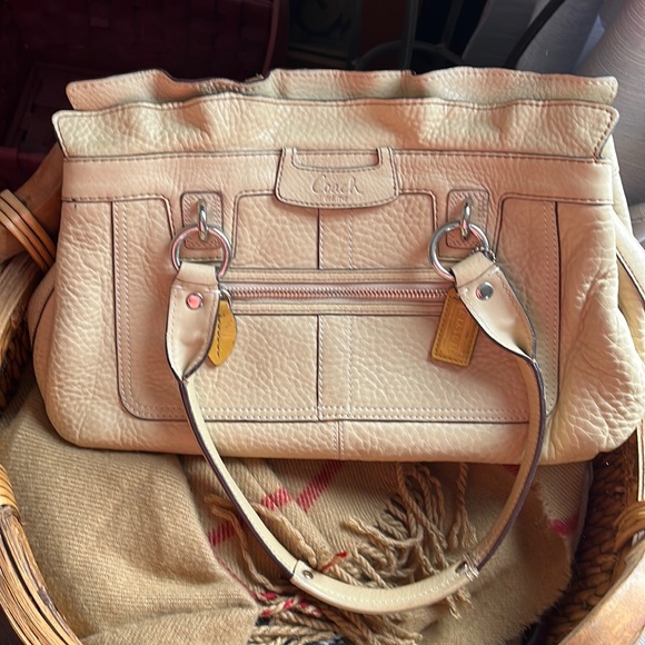 Coach | Bags | Coach Penelope Cream Ivory Leather Shoulder Hang Bag ...